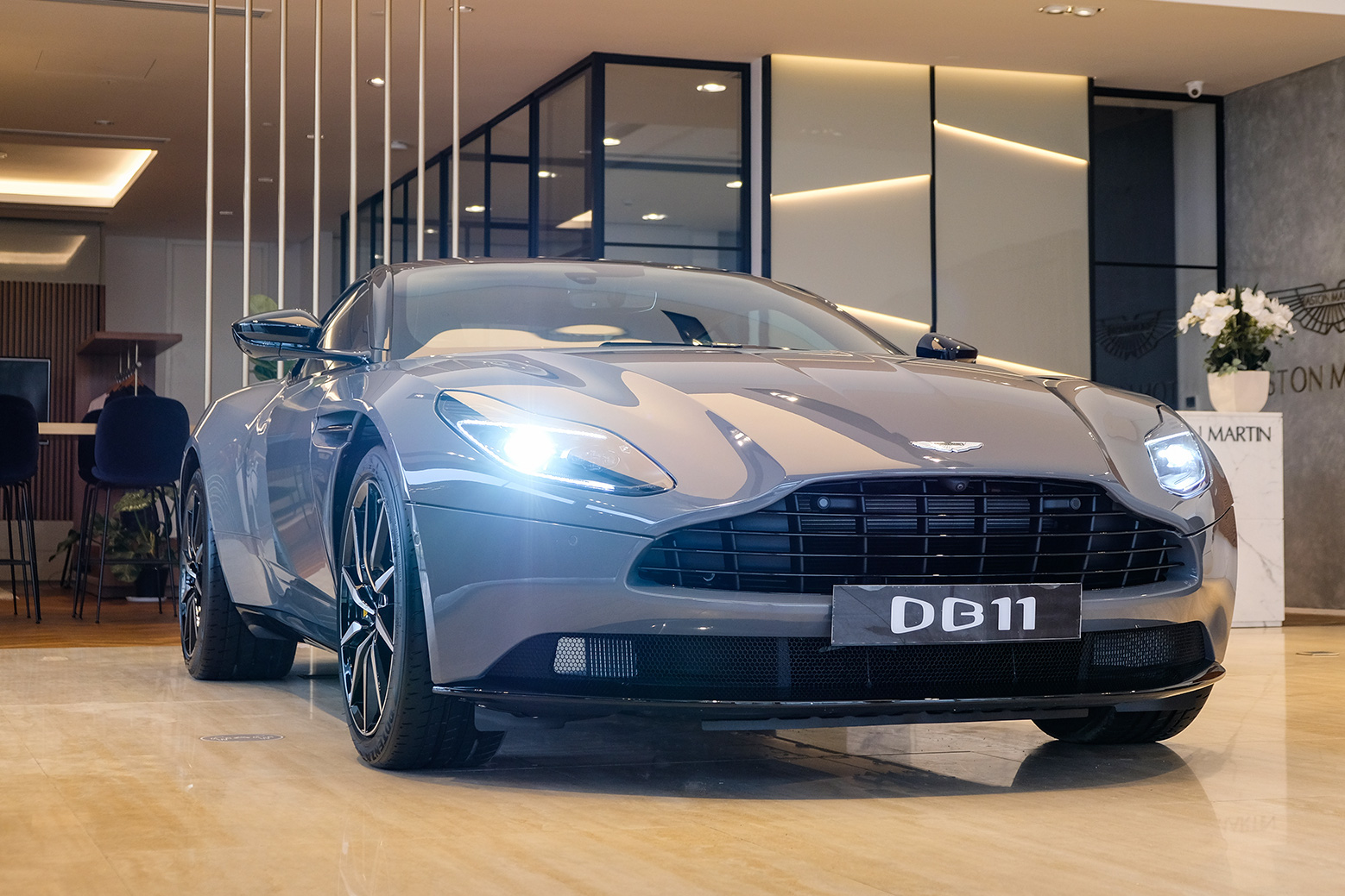 Chi tiết Aston Martin DB11 China Grey giá 17,4 tỷ đồng vừa về Việt Nam ...